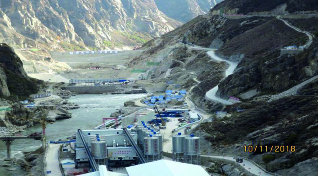 hydroelectric dam under construction on the Yarlung Tsangpo River ...